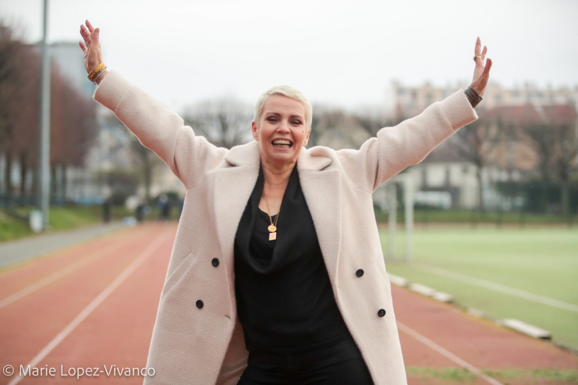 Caroline Angelini, Interview Hand in Hand – Secrets de héros